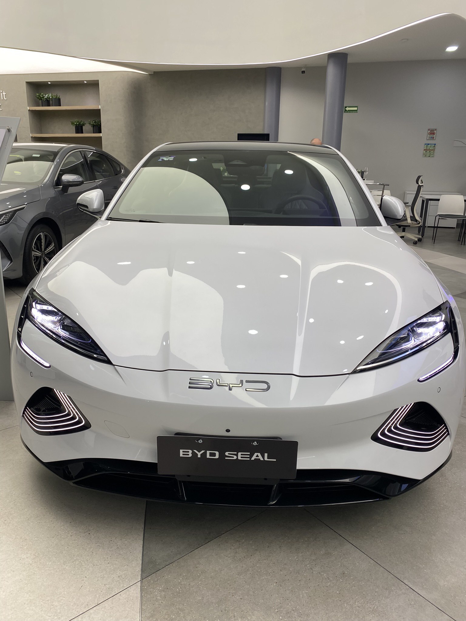 Grupo Continental da un paso al frente con BYD y los autos eléctricos en Metepec.